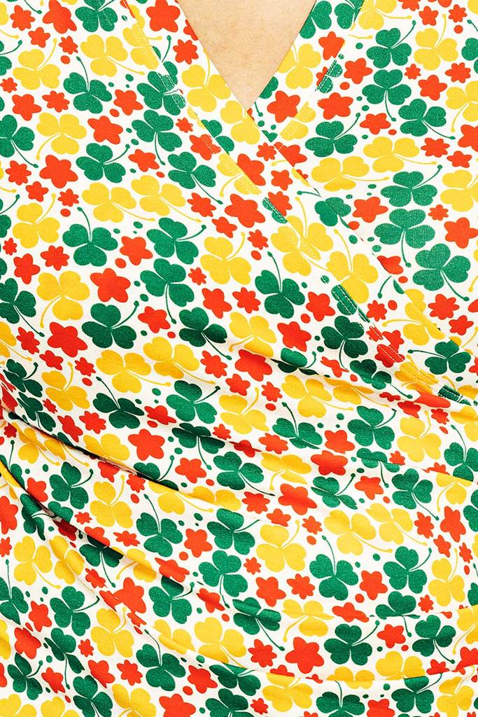 Cissi och Selma - Färgglada klänningar!