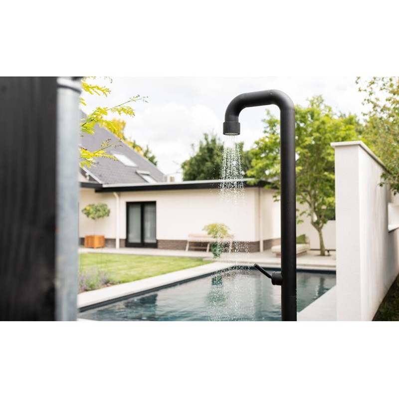 Utomhusdusch JEE-O Soho Dusch 01 Strukturerad Svart - Design24.se