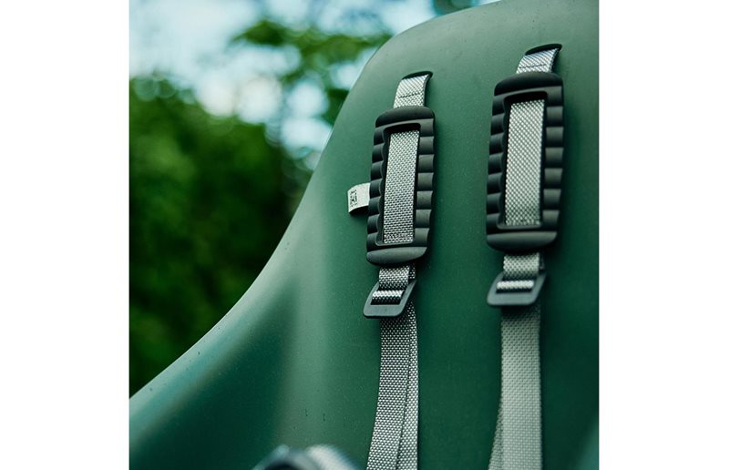 Urban Iki Barnstol Pakethållare Bio Plastic Mosu Green/Bincho Black ...