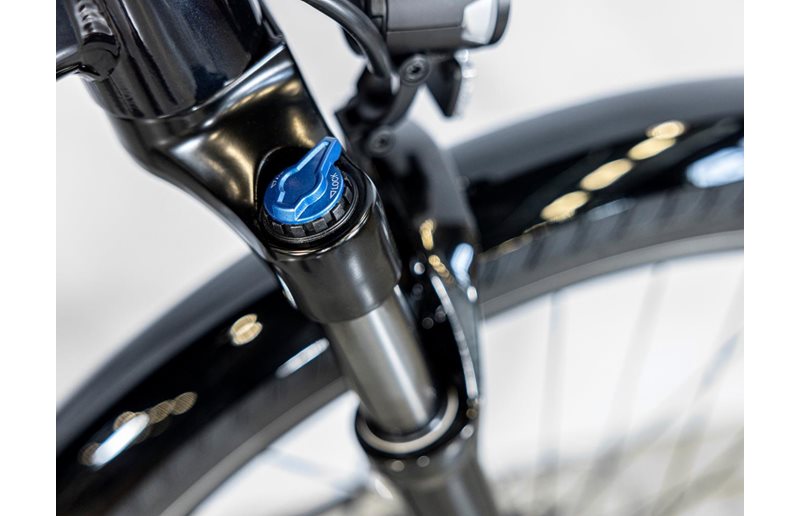 Trek Elcykel Dam Allant+ 9 Lowstep Deep Dark Blue | Cykloteket.se