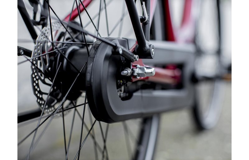 Trek Elcykel Dam District+ 4 Lowstep 400wh Rage Red | Cykloteket.se