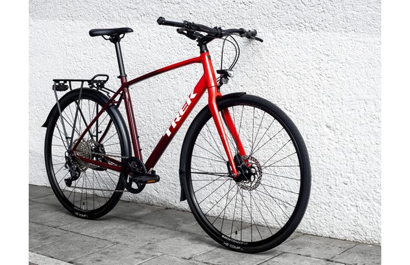 Trek Hybridcykel Fx 3 Disc Equipped Viper Red To Cobra Blood Fade ...