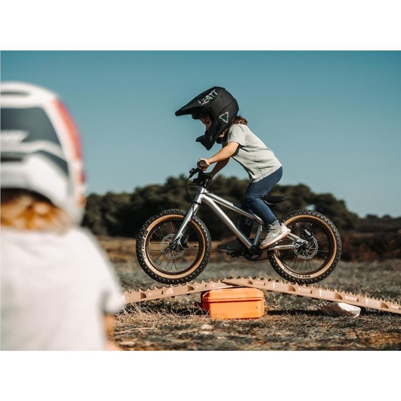 Barncykel Early Rider Hellion 16 Brushed Aluminium | Cykloteket.se