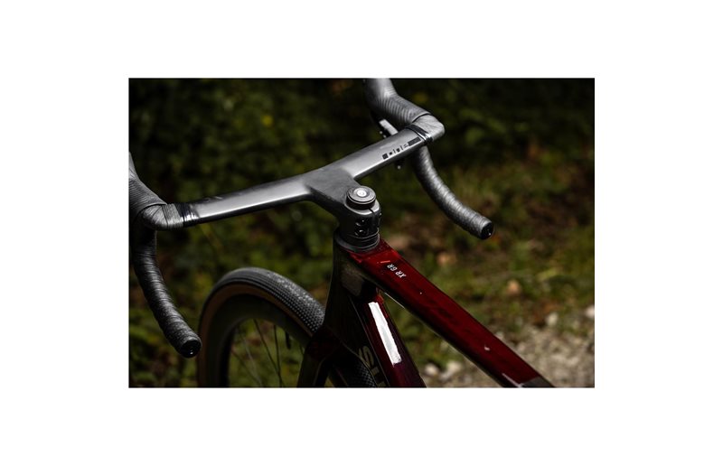Gravel bike Superior XR 9.9 GR LTD Matte Carbon/Gloss Red | Cykloteket.se
