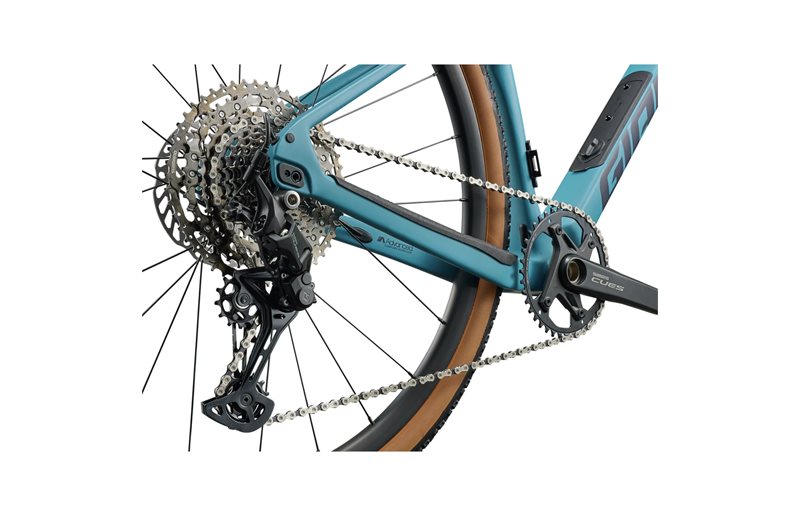 Gravel bike Giant Revolt Advanced 3 Aquarium | Cykloteket.se